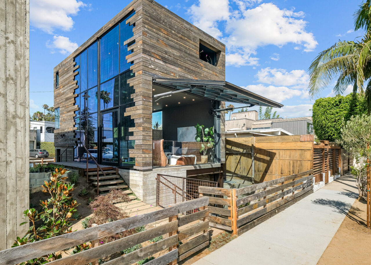 Oxford Triangle Residences | John Martin & Associates